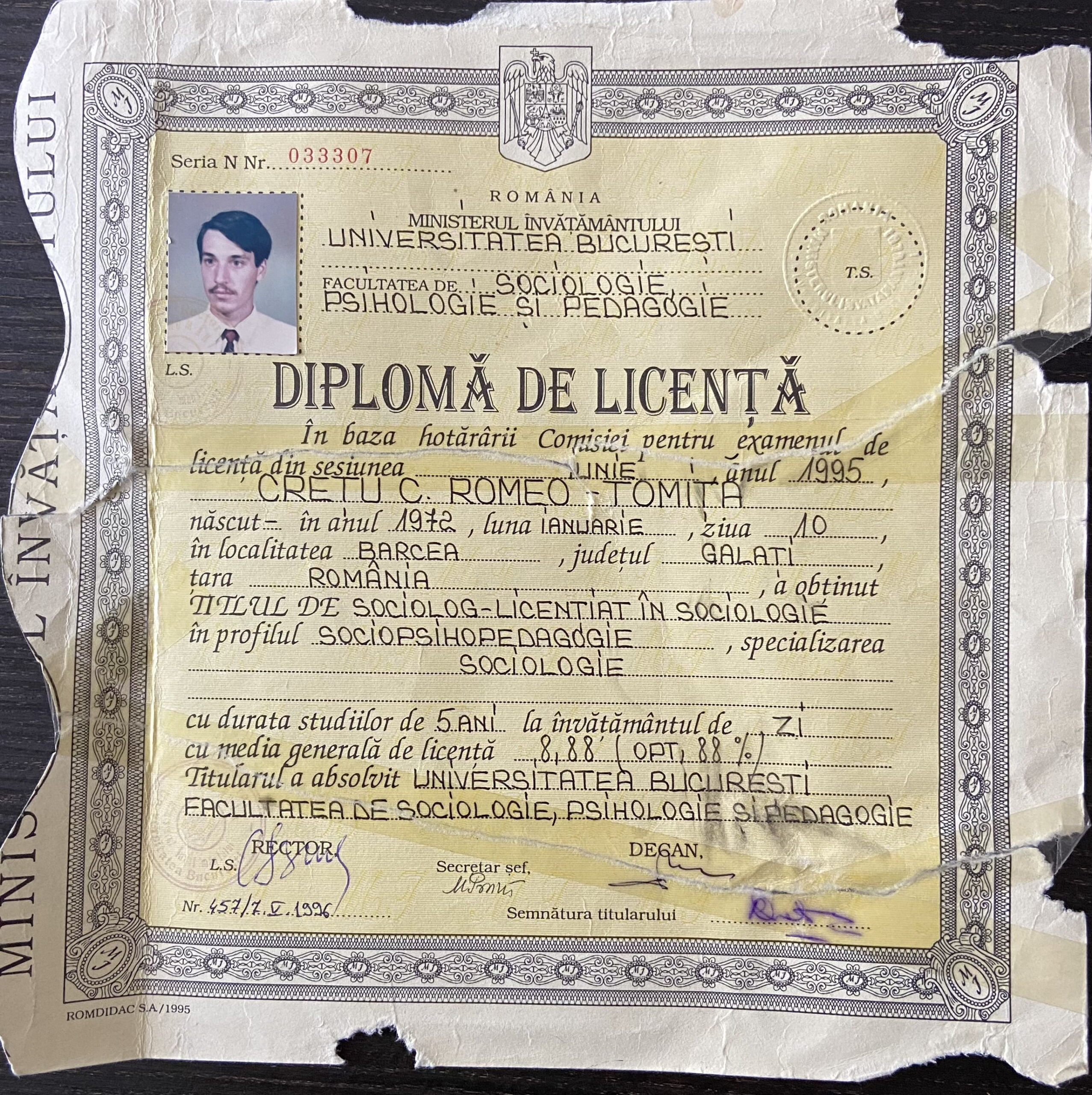 CUM A APĂRUT PROIECTUL PENTRU LICEENI „DĂRUIEȘTE PENTRU EDUCAȚIE ...